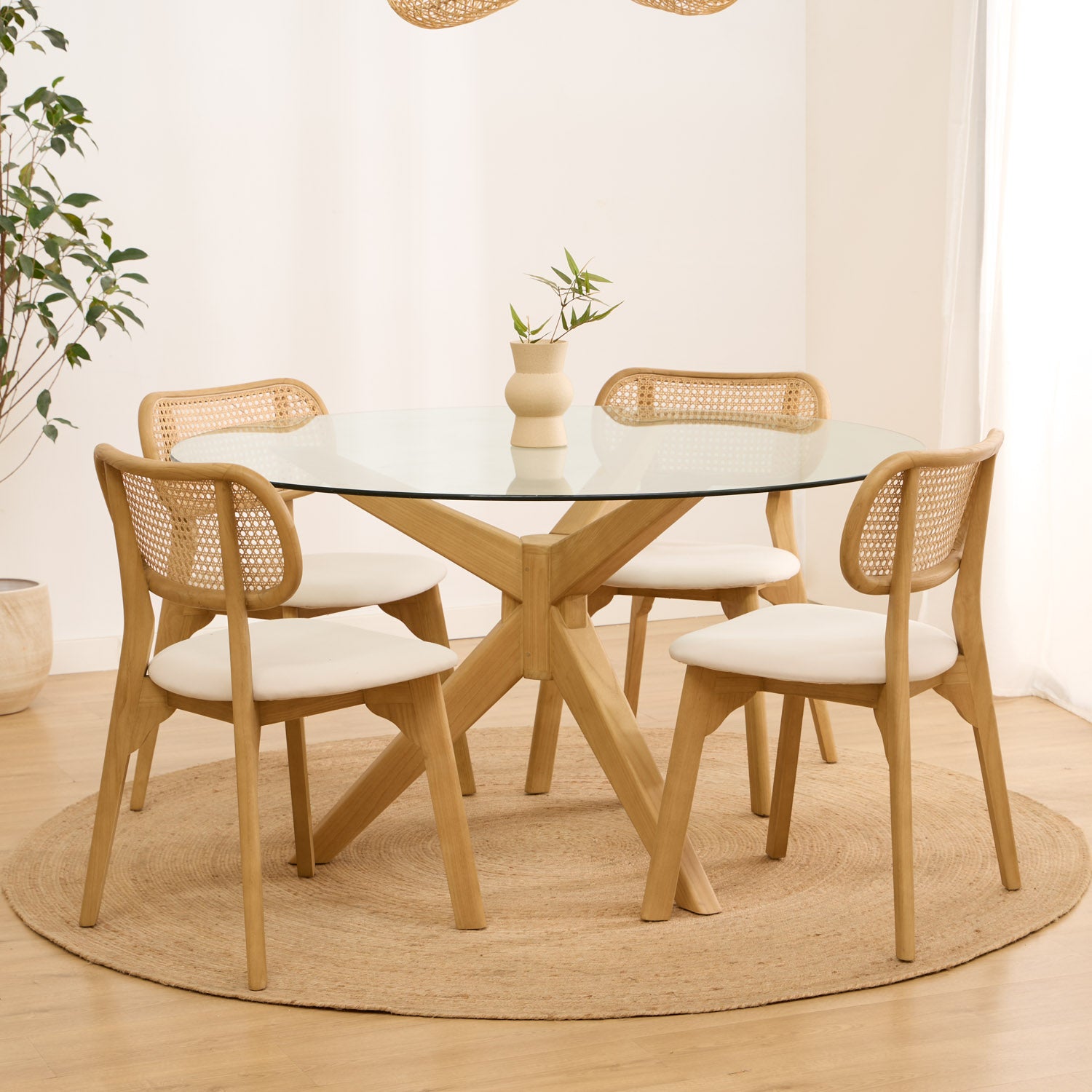 Pack mesa redonda Skan y sillas de ratán Dari - Comedor | Wabi Home